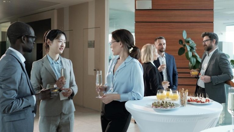 25+ Creative Event Networking Ideas to Foster Connections