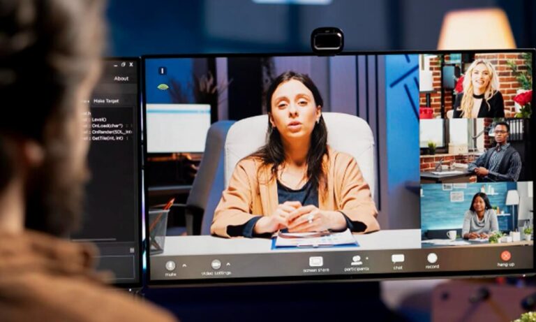 Webcast vs Webinar vs Podcast vs Broadcast - Key Differences