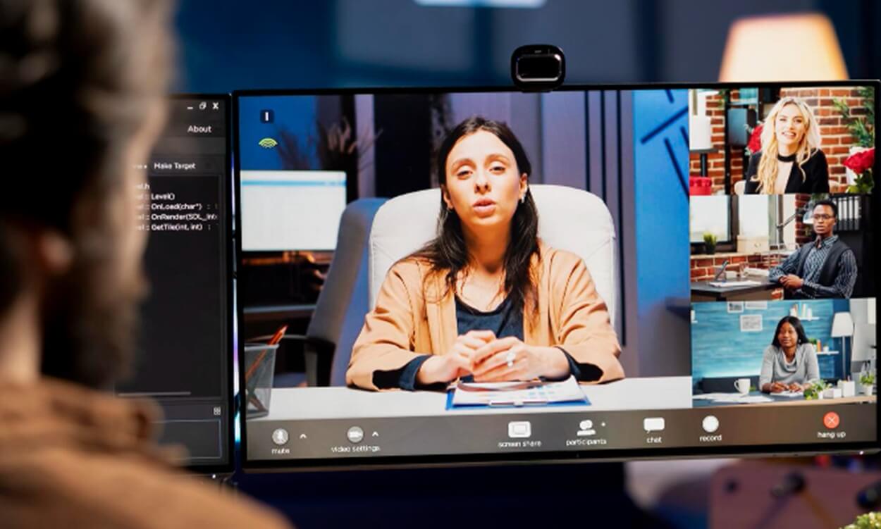 Webcast vs Webinar vs Podcast vs Broadcast - Key Differences